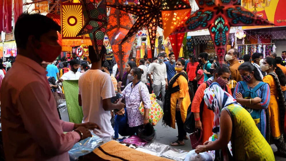 In pics: Mumbaikars engage in last-minute shopping for Diwali | The ...