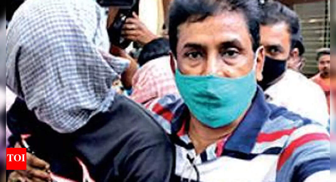 West Bengal: Cops look for Chaki murder weapons, loot | Kolkata News ...