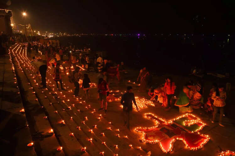 Dev Deepavali Celebration: Beautiful photos of Varanasi Dev Deepavali ...