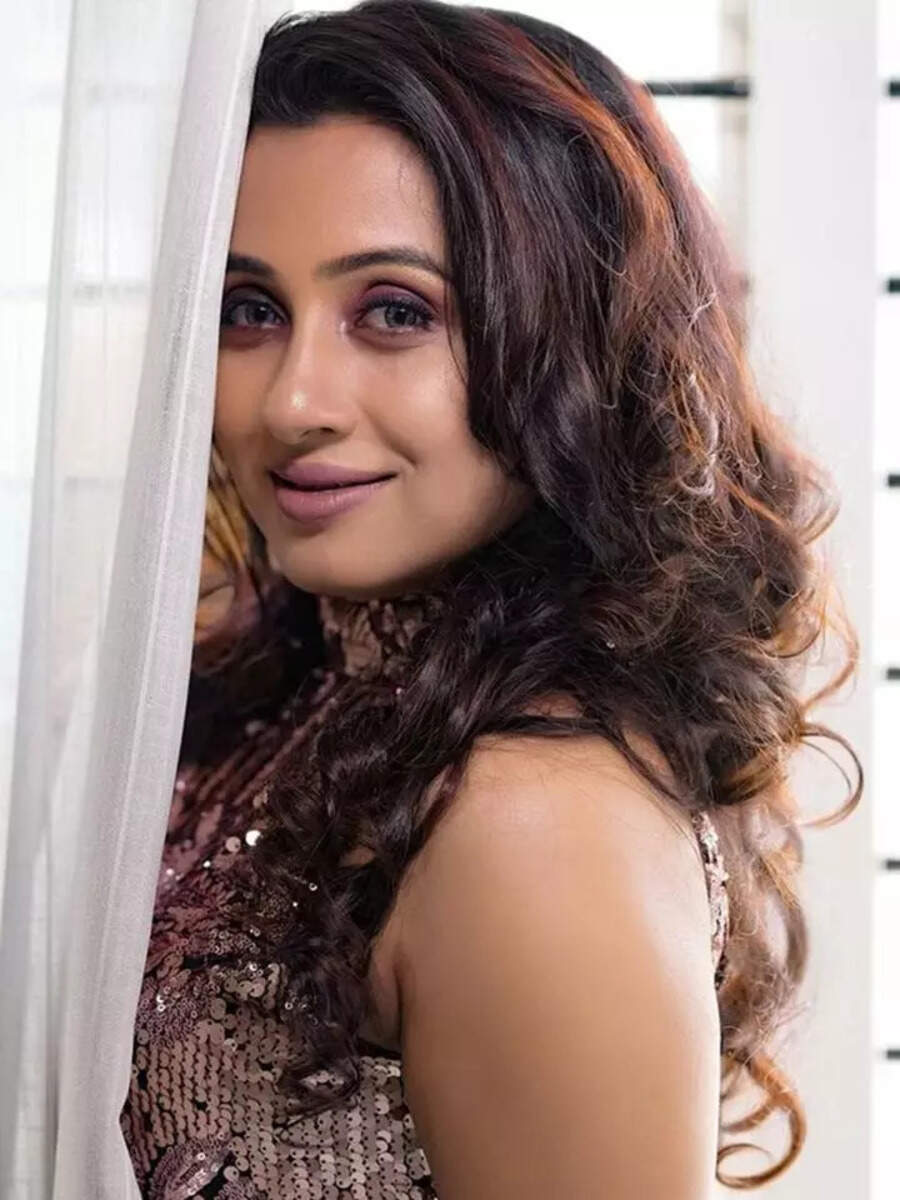 Bewitching pictures of Poojitha Menon | Times of India