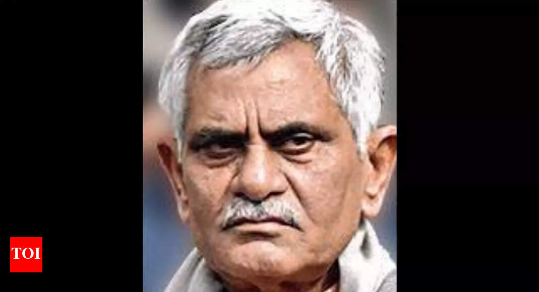 Farmers confine BJP ex-minister Manish Grover, others in Rohtak temple ...