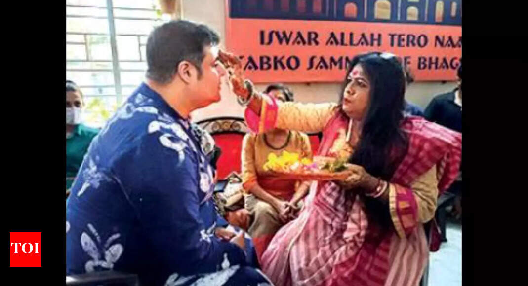 Kolkata: Trans persons soak in Bhai Phonta spirit | Kolkata News ...