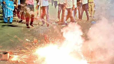 Injury cases due to crackers shoot up by 62% in Chandigarh hospitals ...