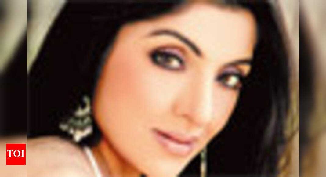 Locket Chatterjee's a busybee | Bengali Movie News - Times of India