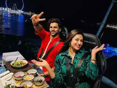 Divyanka Tripathi throws a lavish birthday dinner treat for hubby Vivek ...