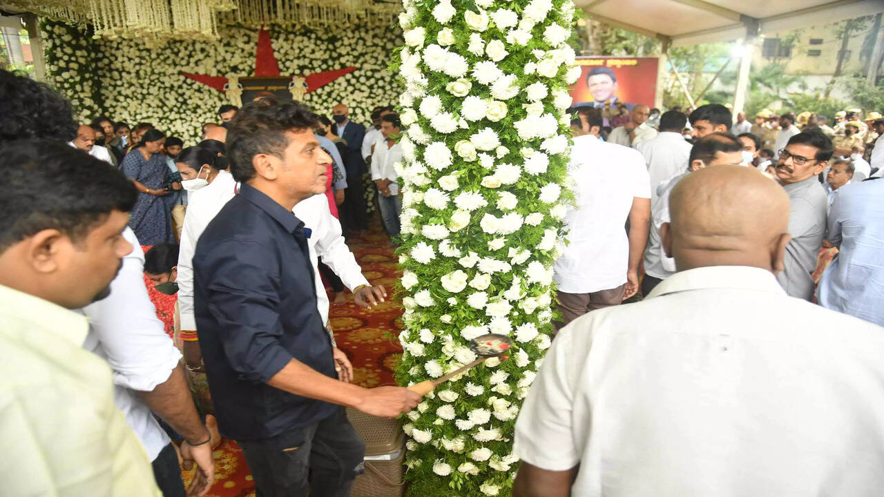 Puneeth Rajkumar House Warming Ceremony Photos