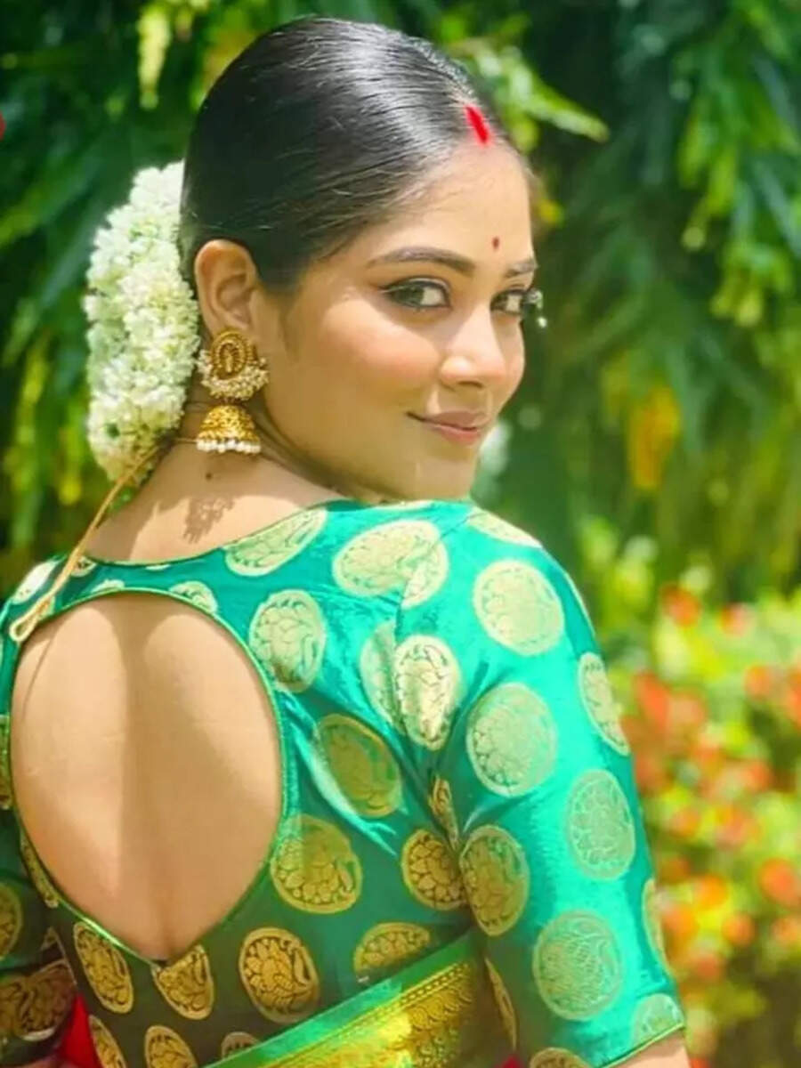 Mohor actress Sona Moni Saha is a stunner | Times of India