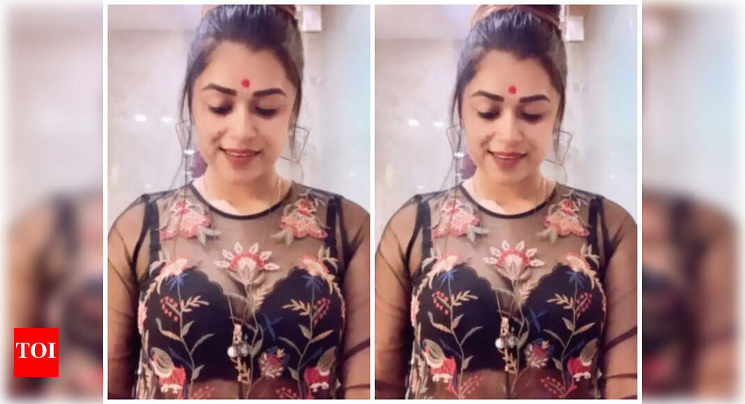 Dimple Singh looks pretty in her latest Instagram post | Bhojpuri Movie ...