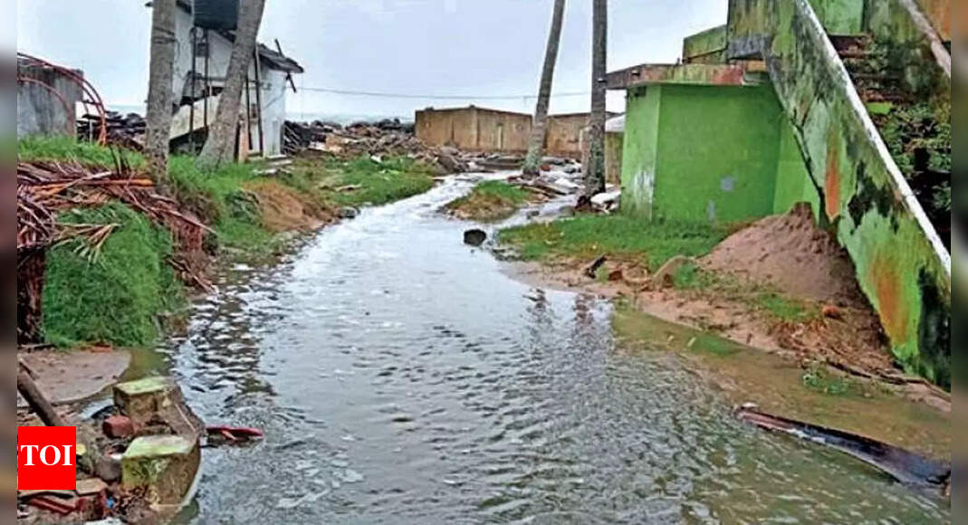 KIIDC invites tender for renovation of broken seawall | Kochi News ...