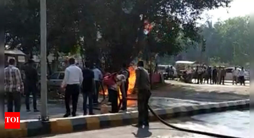 Navi Mumbai: Youth sustains burn injuries due to fire after MGL ...