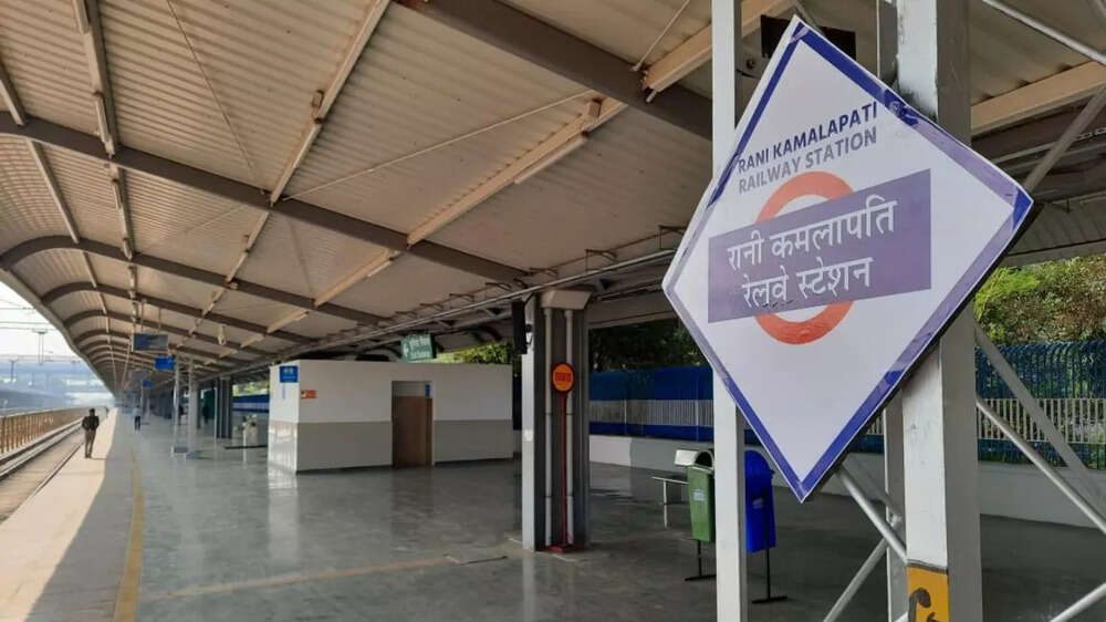PM Modi inaugurates redeveloped Rani Kamlapati Railway Station in ...