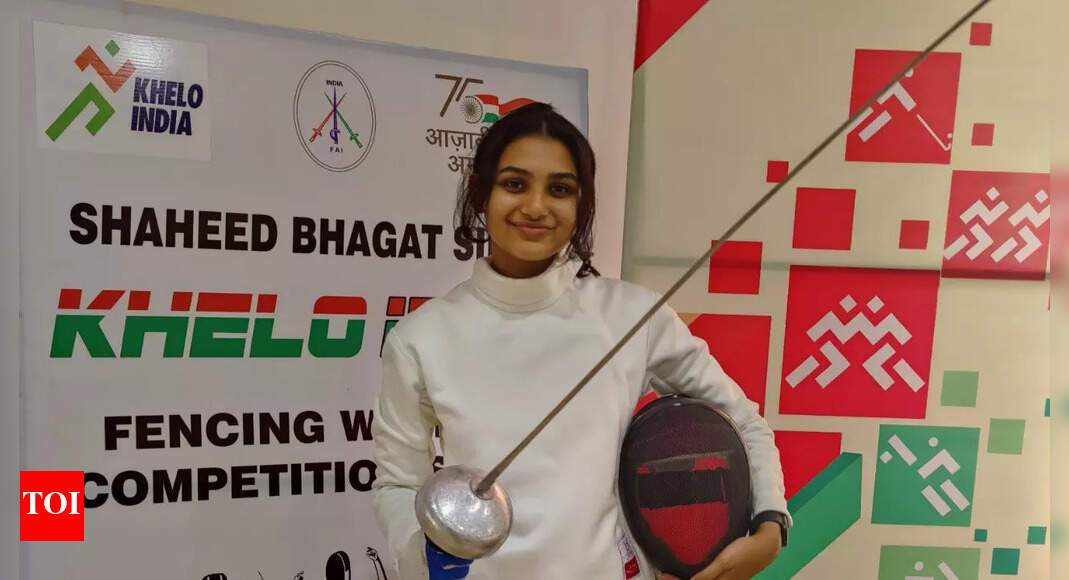 Chandigarh fencer Kashvi Garg pockets bronze at Khelo India Open U-17 event | More sports News ...