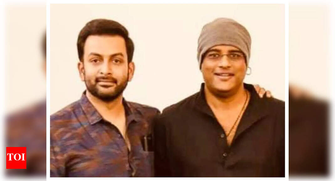 Murali Gopy shares a picture with an ‘L’ reference; 'Empuraan' to roll ...