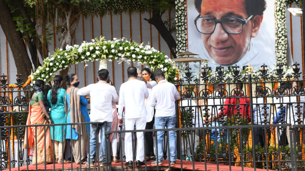 Photos: Bal Thackeray's death anniversary in Mumbai | The Times of India