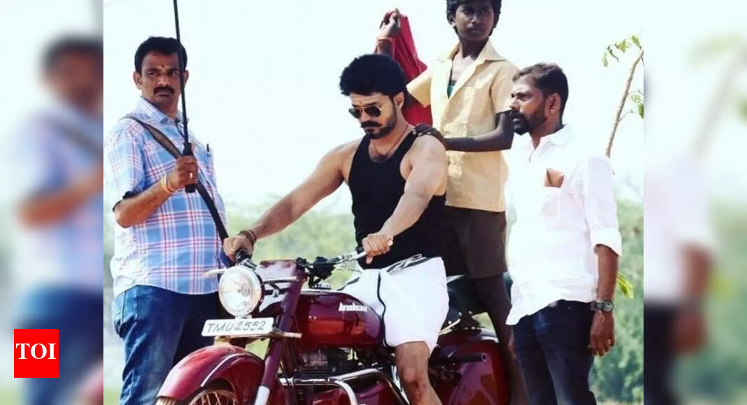 Did you know that director Cibi Chakravarthy had narrated 'Don' story to Thalapathy Vijay during ...