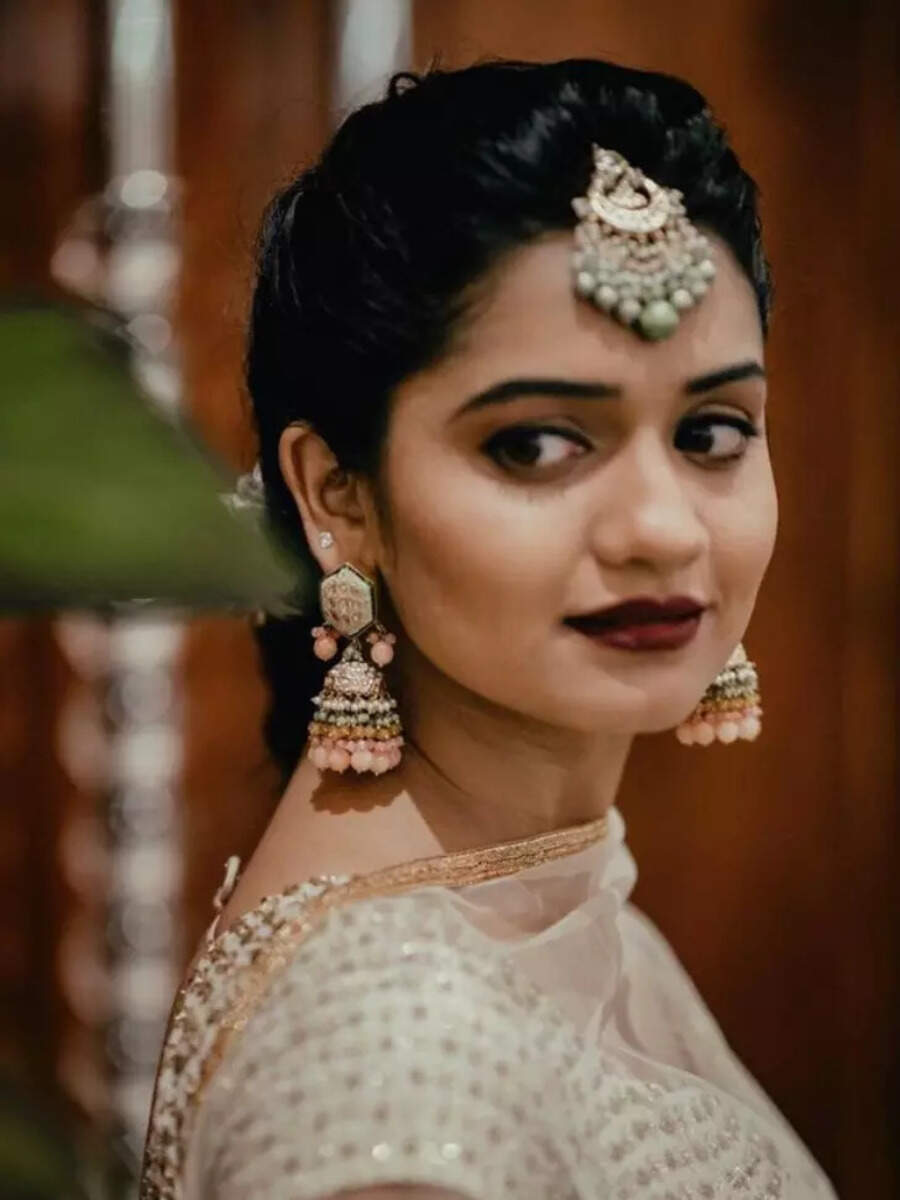 Hruta Durgule's bold and beautiful pictures | Times of India