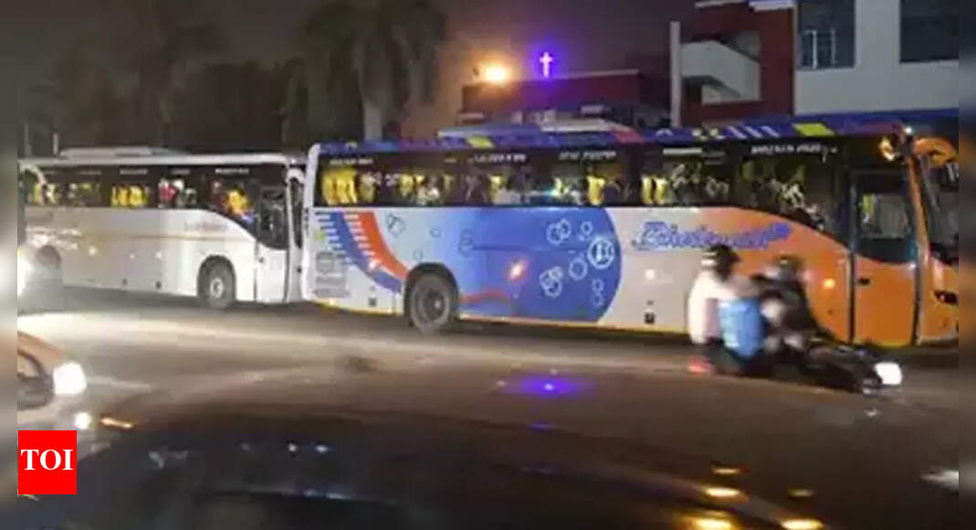 Pollution in Delhi: Around 541 private buses to be out on roads from ...