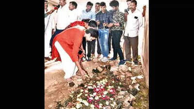 Telangana: Why did a cop dig for Disha’s articles, says panel ...