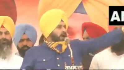 Navjot Singh Sidhu threatens indefinite fast, asks Punjab govt to make STF report on drug menace ...