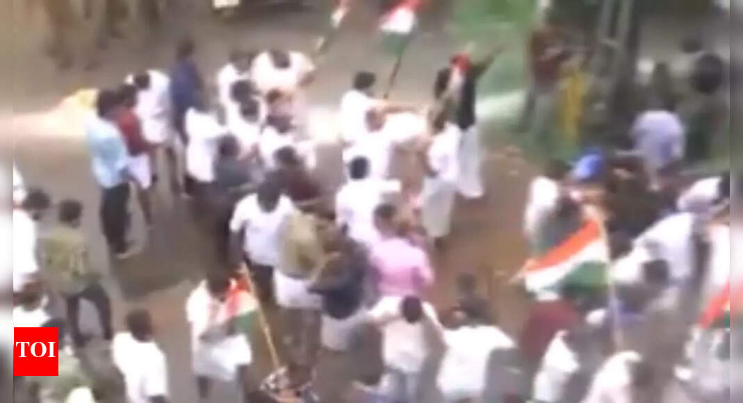 Kerala student suicide: Congress protest turns violent, police use tear ...