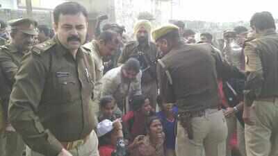 Not given cash prize at Sansad Games, athletes cry foul, lock MP in ...