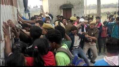 Not given cash prize at Sansad Games, athletes cry foul, lock MP in ...