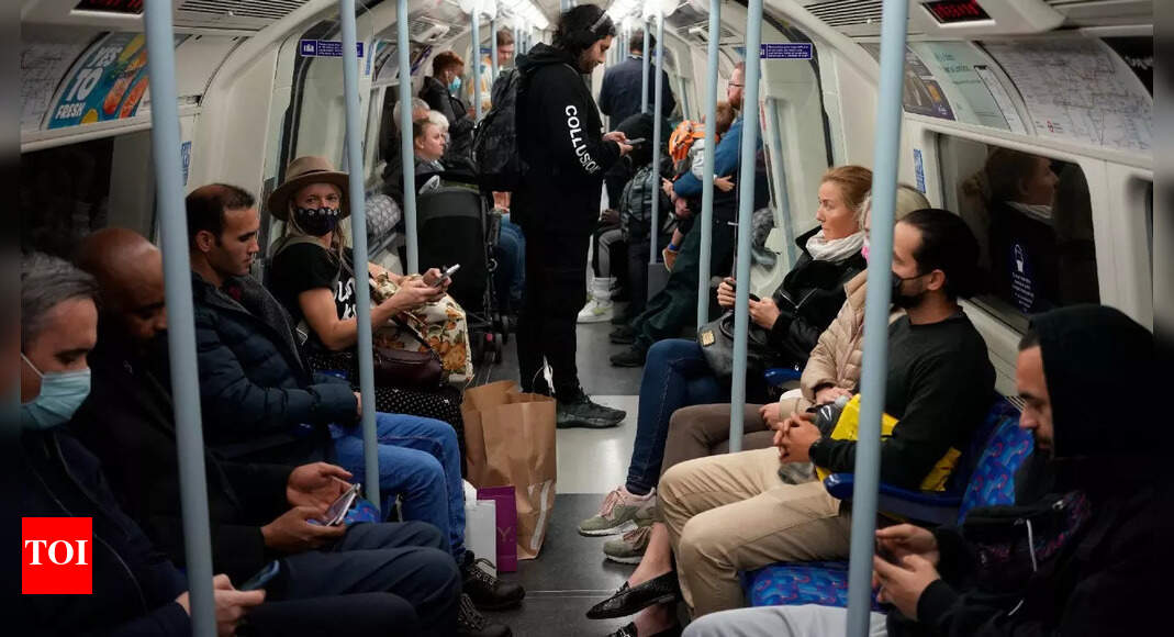 Face masks compulsory in England shops, transport from November 30 ...