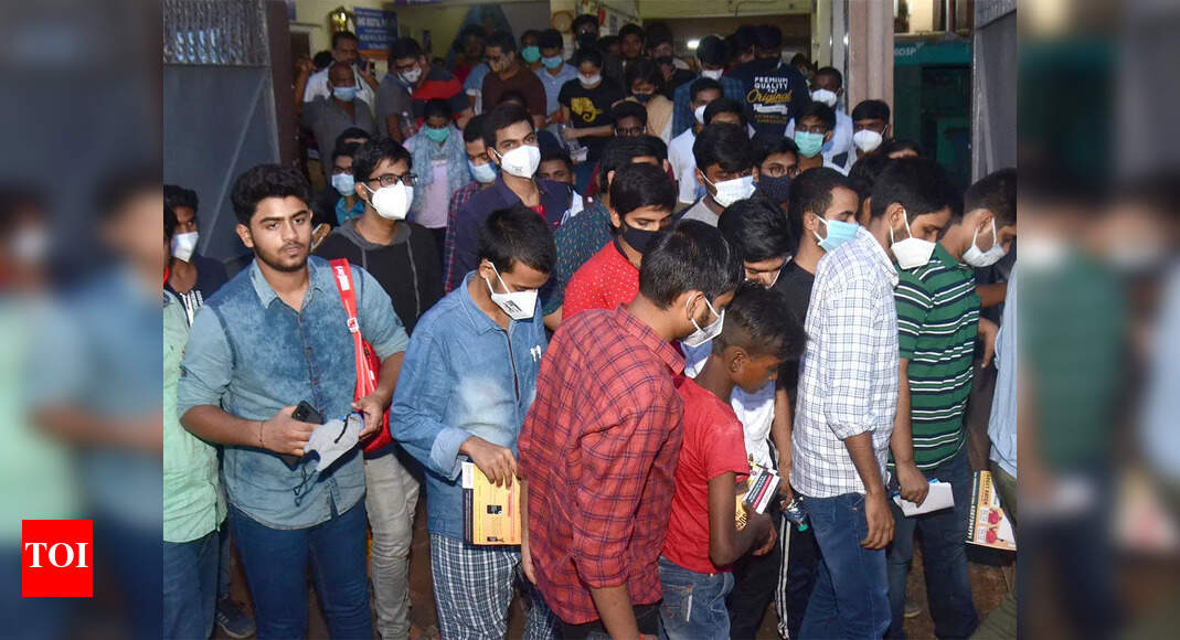 STF busts UPTET 2021 solver’s gang, 16 held in Prayagraj - Times of India