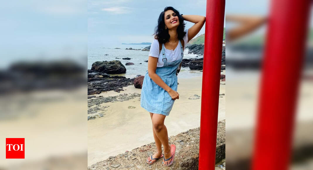 Kaavya Shastry enjoys a beach vacation in Goa - Times of India