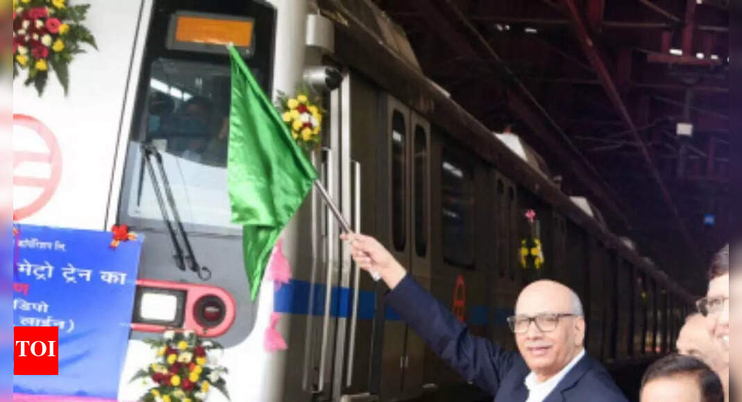 Delhi Metro unveils first refurbished train after mid-life overhaul of ...