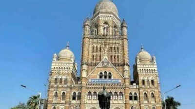BMC officials meet in-person after 18 months | Mumbai News - Times of India