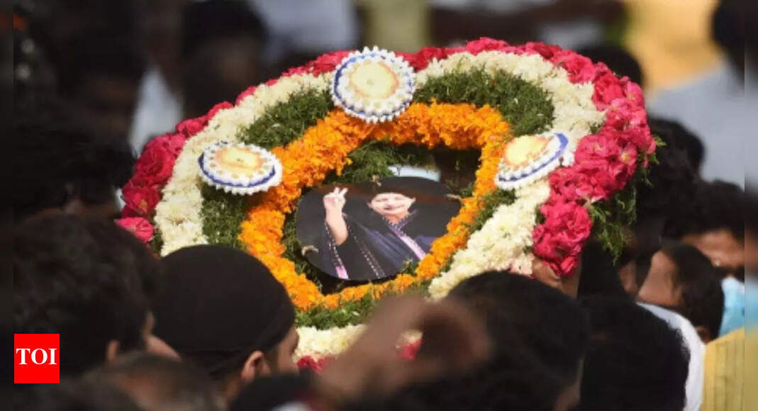 Rival factions observe J Jayalalithaa's fifth death anniversary ...
