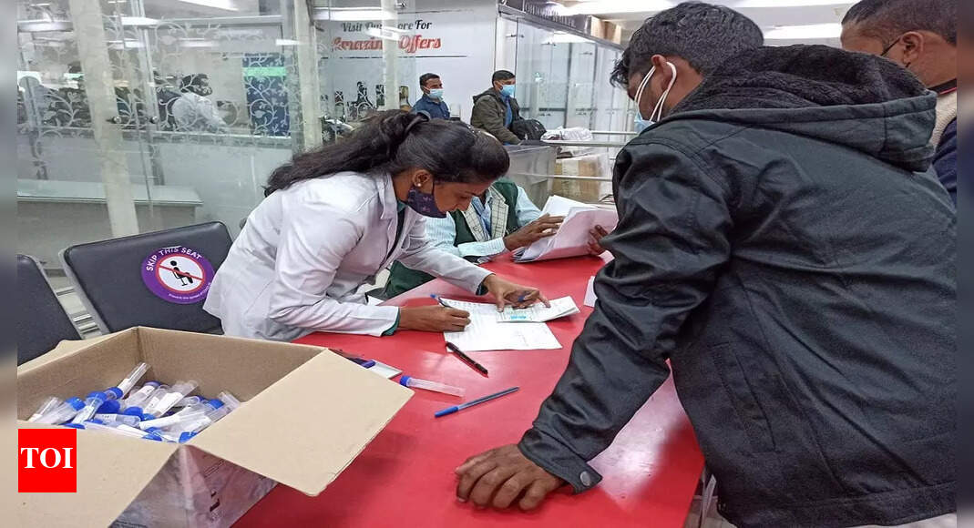 Rapid Pcr: 95 Rapid PCR machines at Lucknow airport for Covid screening ...