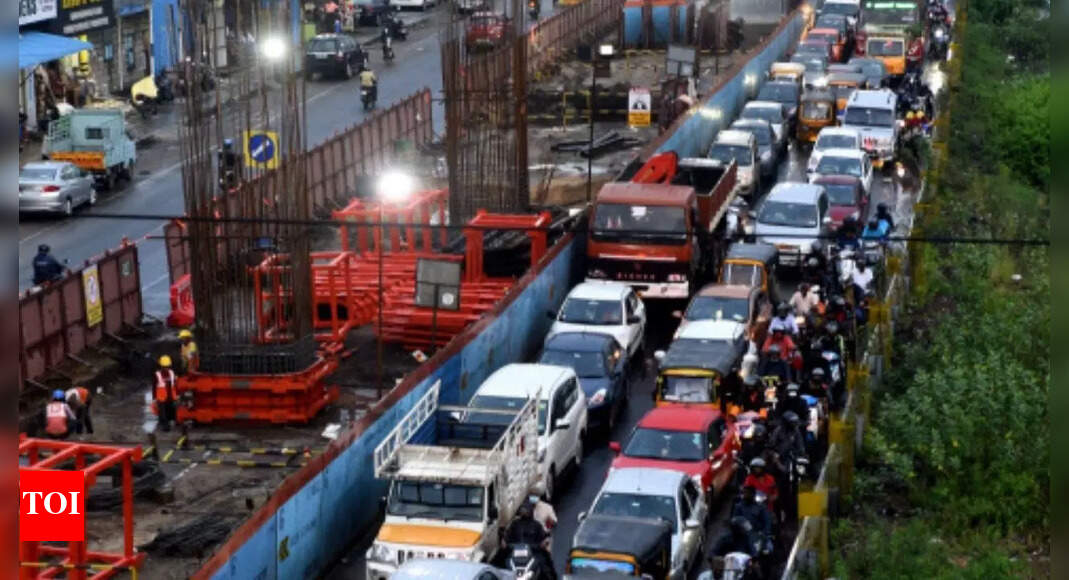 Metro work makes a mess of Chennai roads | Chennai News - Times of India