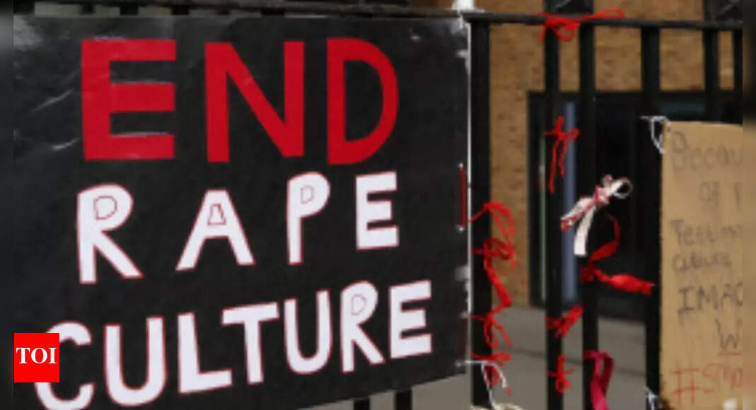 Ccp: China: Social media users slam state media over failure to report ...