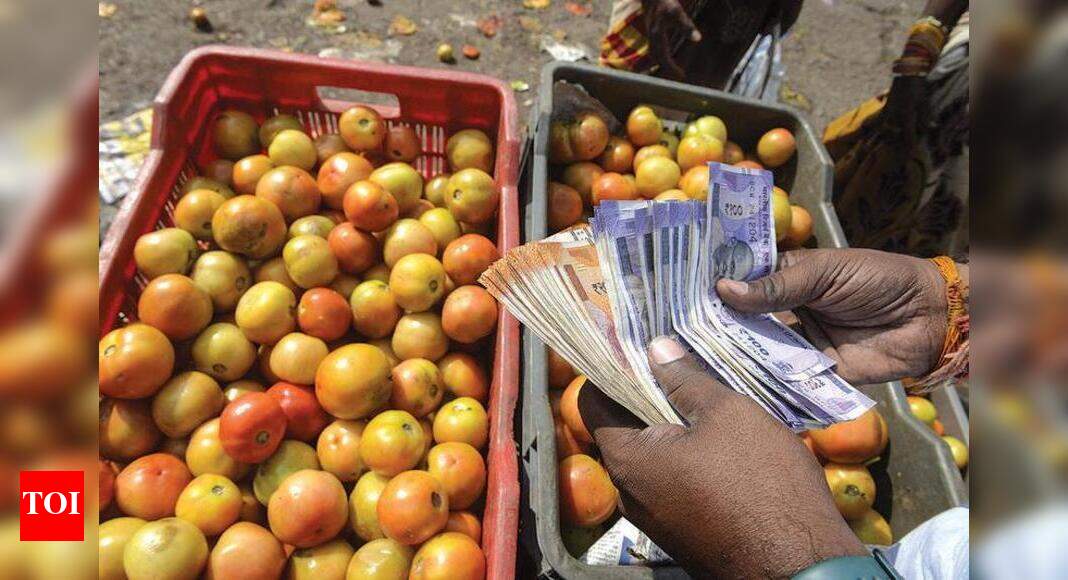 Tomato prices hover at Rs 80/kg but fruits damp, of average quality ...