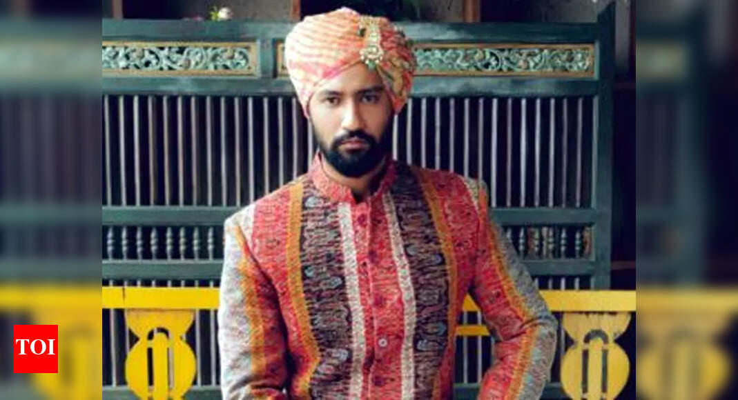 Vicky Kaushal's 'Sehra Bandi' ceremony begins | - Times of India