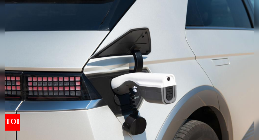 Electric vehicle and 'compact' city combo could reach emissions targets ...