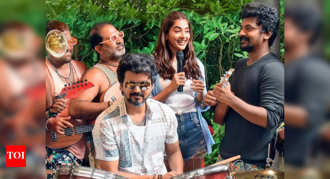 Aparna Das shares another BTS picture from Vijay's Beast | Tamil Movie ...