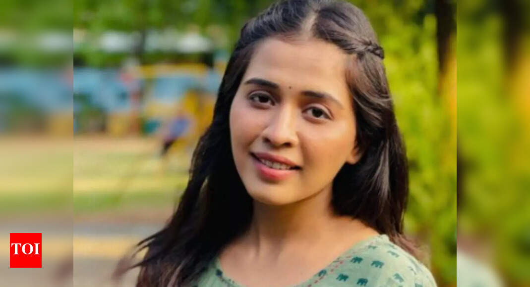 Jahnvi Chauhan announces her next project 'Ghantadi' | Gujarati Movie ...