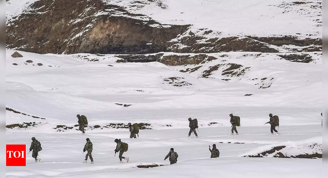 Avalanche: Indian troops deployed in high altitude areas equipped with ...