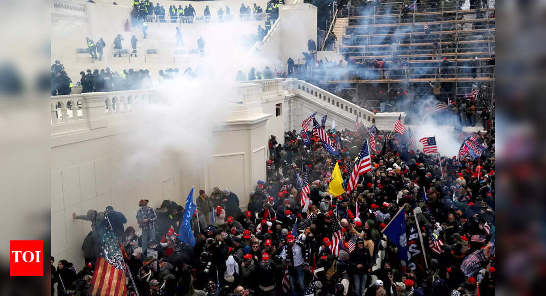 Trump: US house Capitol riot probe panel subpoenas more Trump aides ...