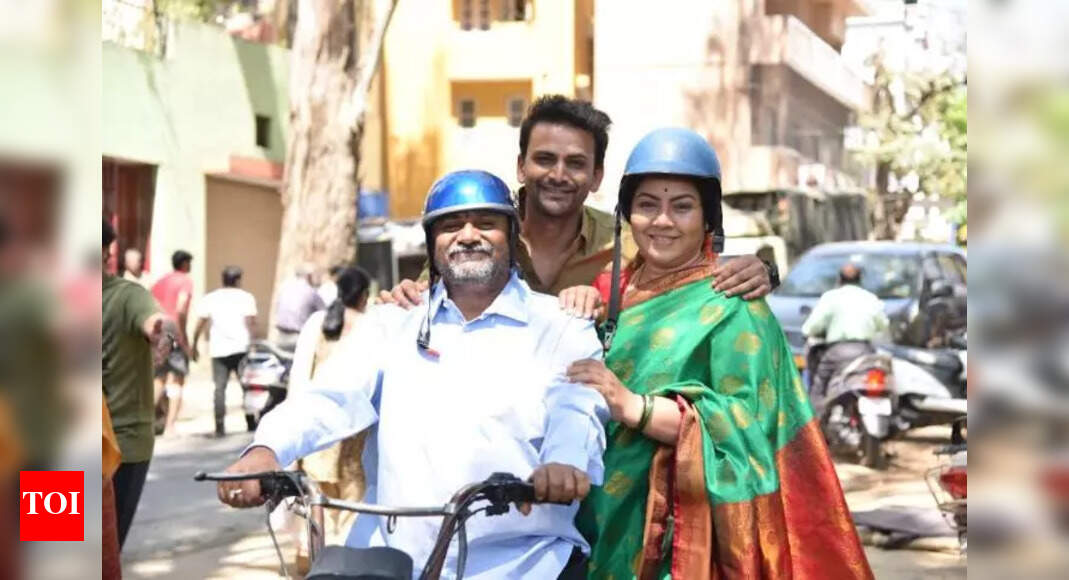 Dhananjaya reveals the real heroes of Badava Rascal | Kannada Movie ...