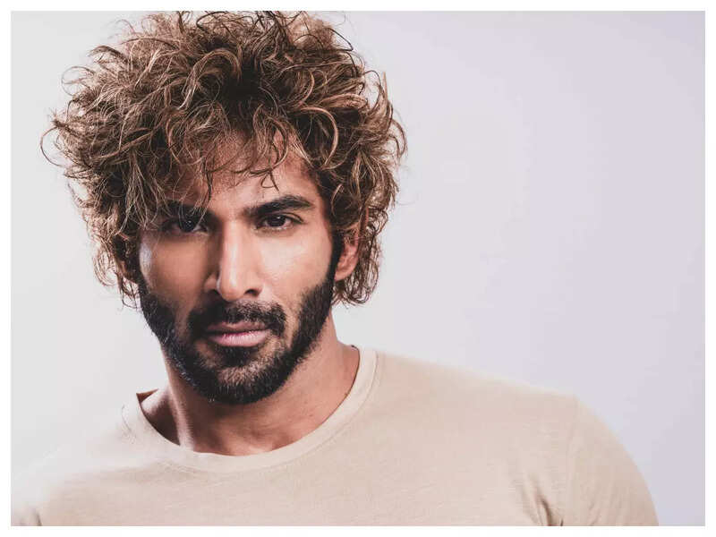 Vivan Bhathena: Working with Akshay Kumar and Rohit Shetty in ...