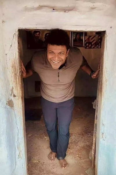 Puneeth Rajkumar House Warming Ceremony Photos