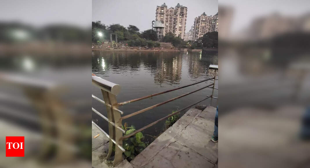 unsafe railing - Times of India