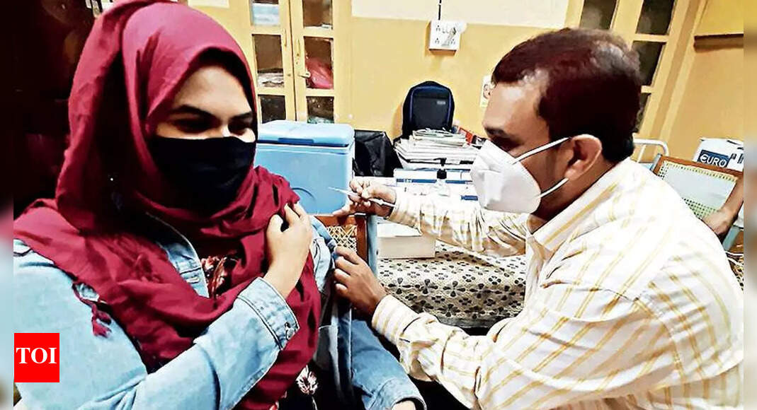 Four districts in Karnataka achieve 100% first-dose vax coverage ...