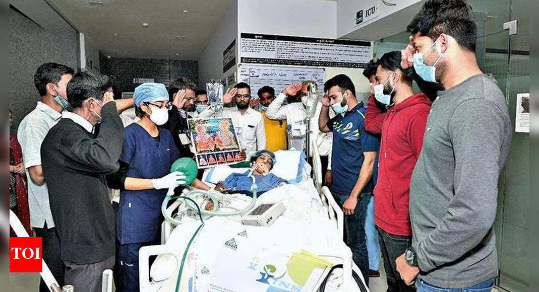 Navsari: Gujarat: 43-year-old’s heart keeps Covid slayer’s hopes alive ...