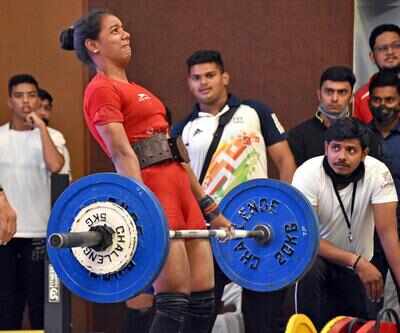 650 lifters from 14 states in Powerlifting Championship | Surat News ...