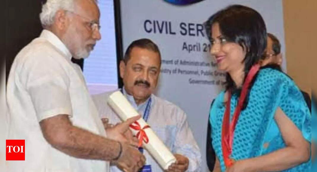 IAS officer in Madhya Pradesh orders probe into onion ‘scam’, is ...